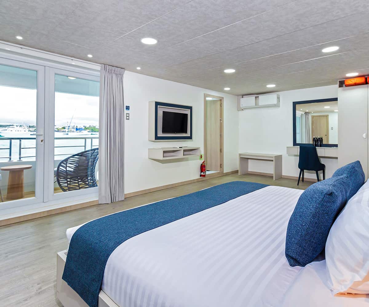 The top 6 luxury cruises in the Galápagos Islands for private charter ...